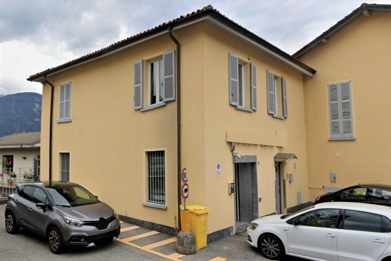 Ufficio in vendita a Abbadia Lariana