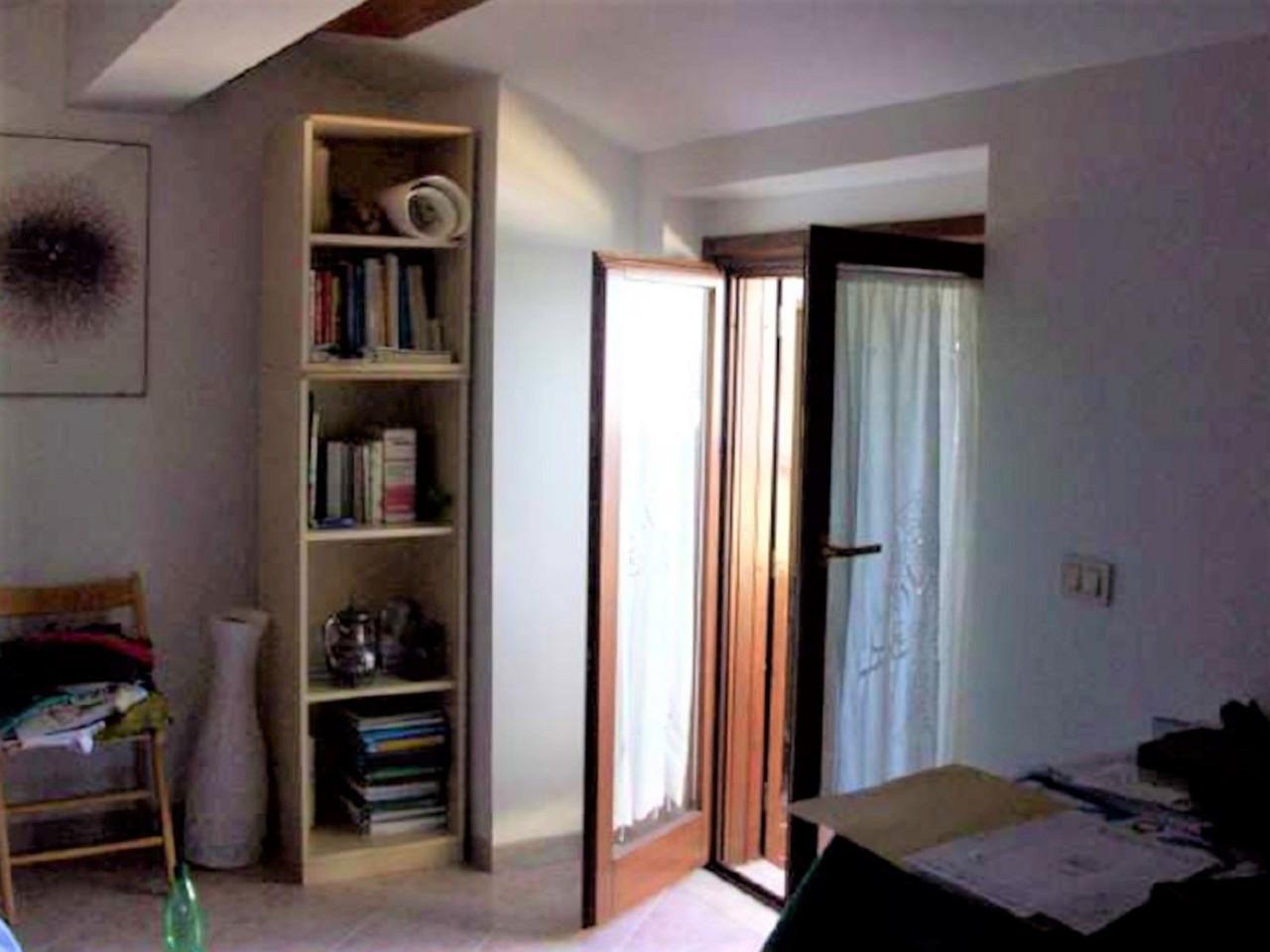 Magazzino in vendita a Nerola