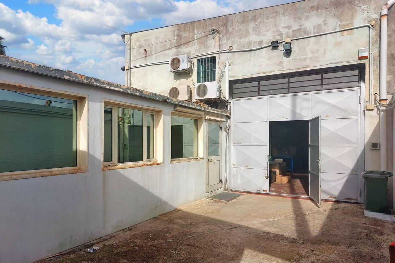 Magazzino in vendita a Priolo Gargallo