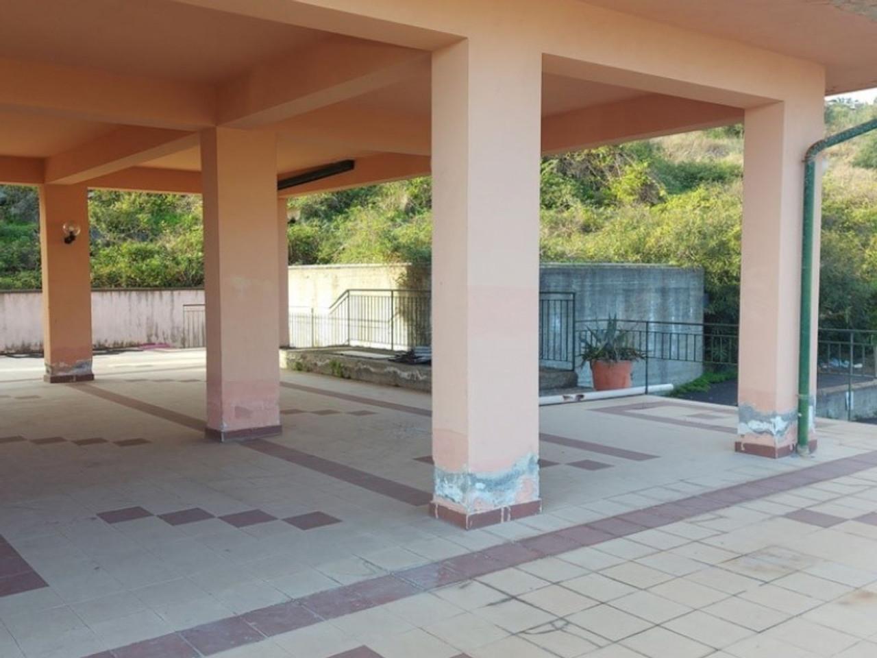 Immobile residenziale in vendita a Aci Catena