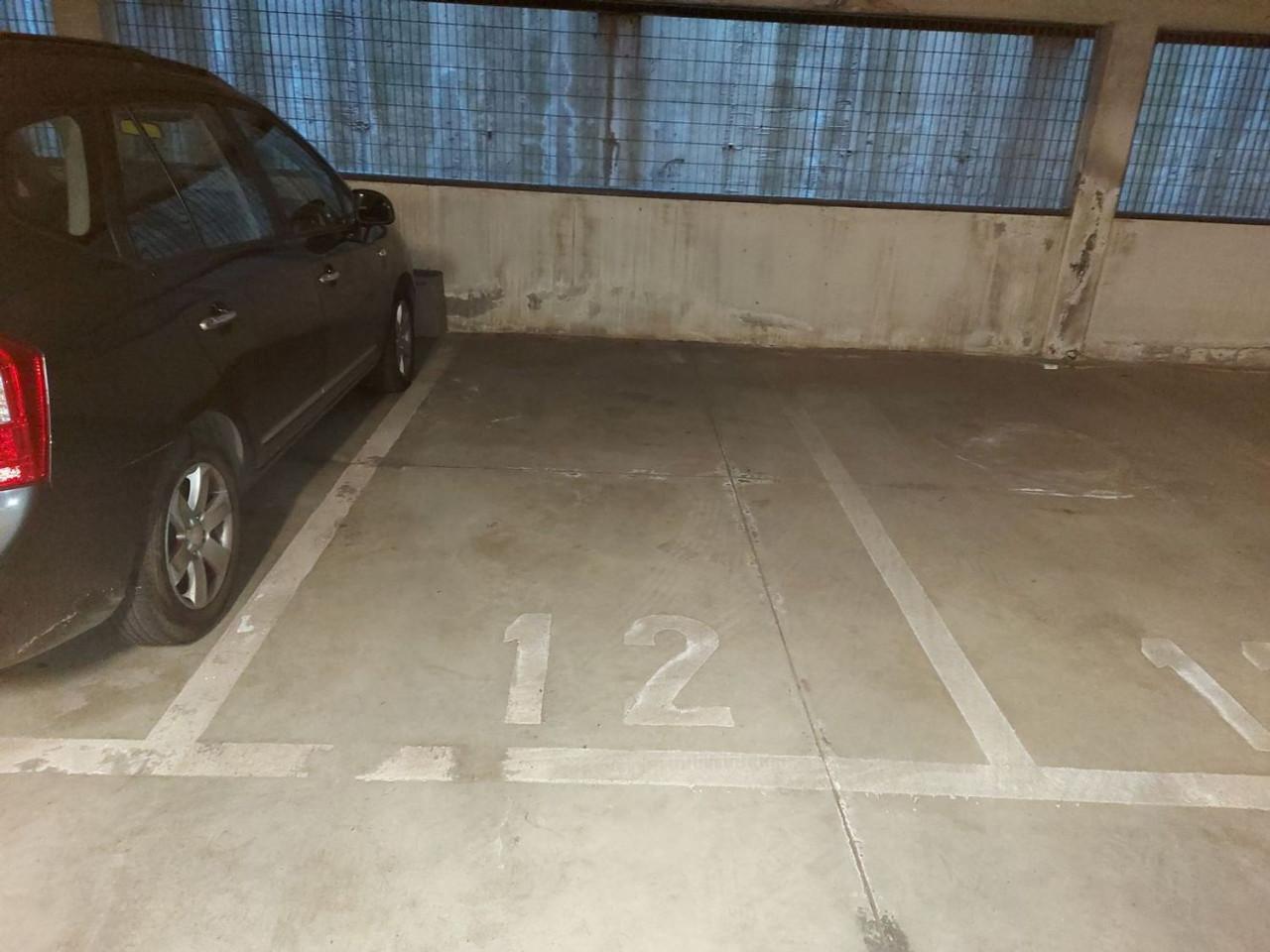 Posto auto in vendita a Prato