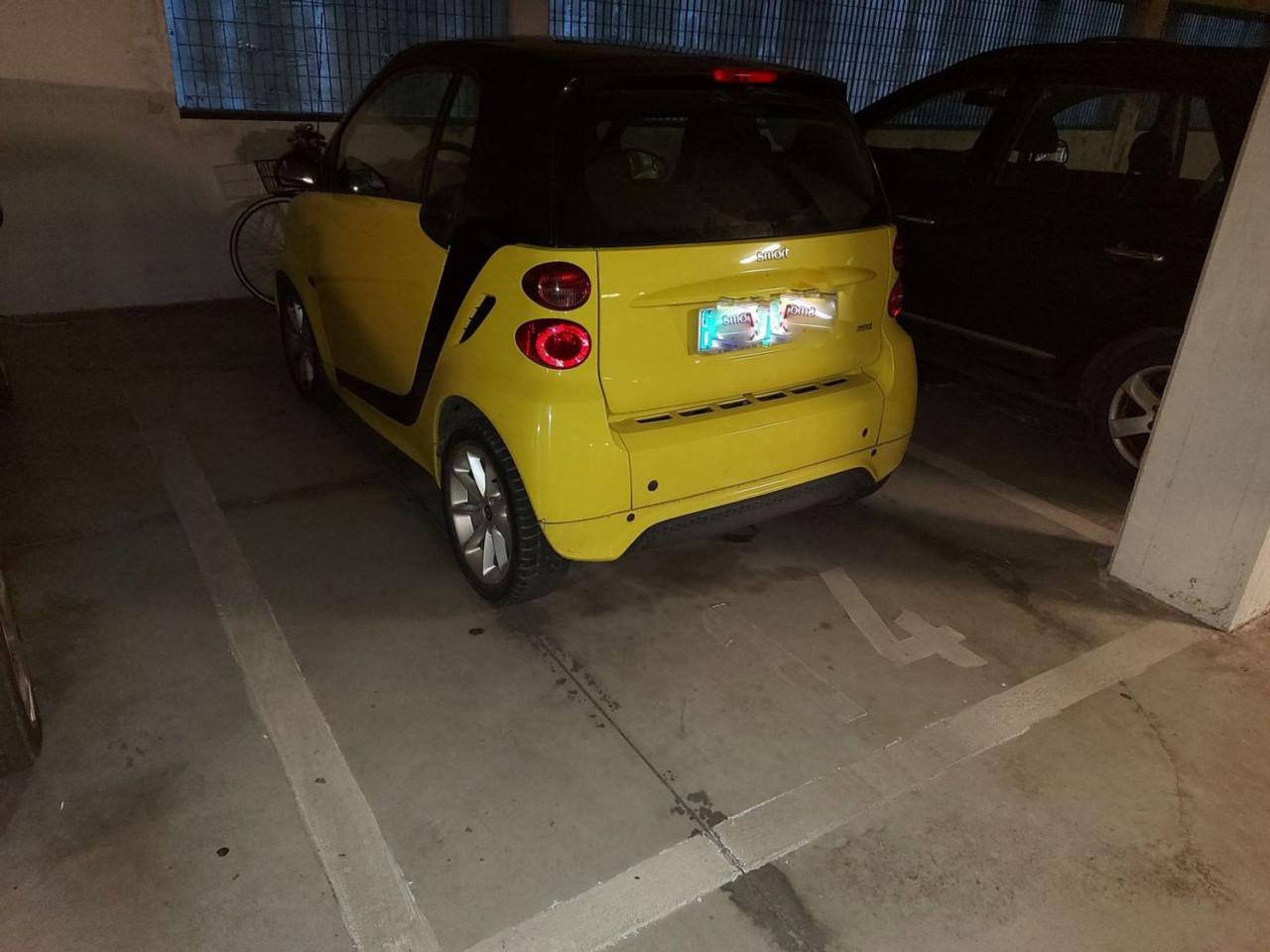 Posto auto in vendita a Prato