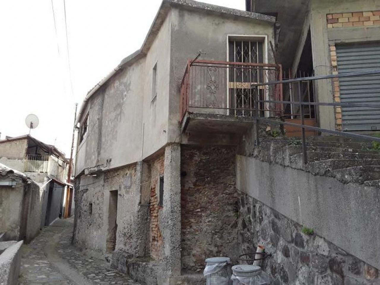 Monolocale in Via Milite Ignoto, N. 43/a, Cardeto