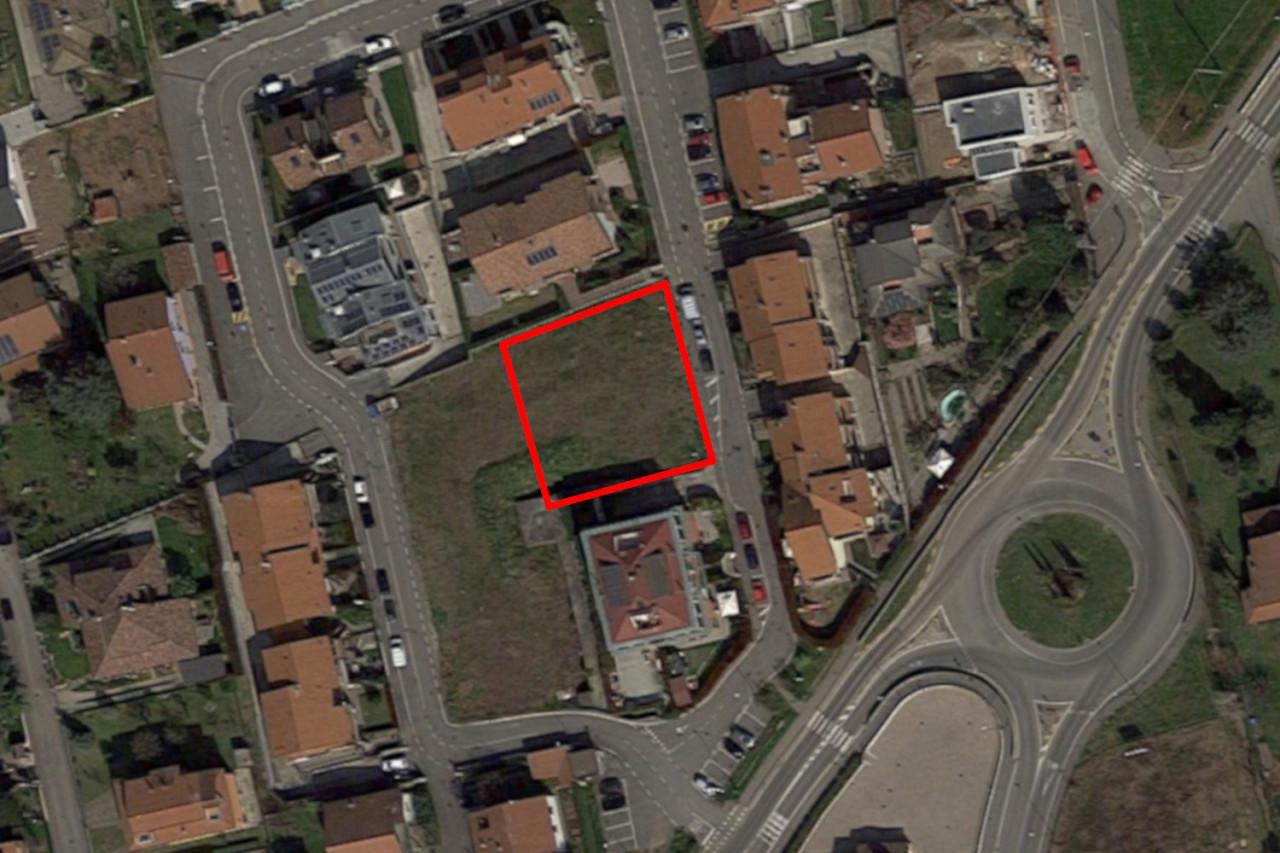 Terreno edificabile residenziale in Via Boccaccio, N. Snc, Casirate d'Adda