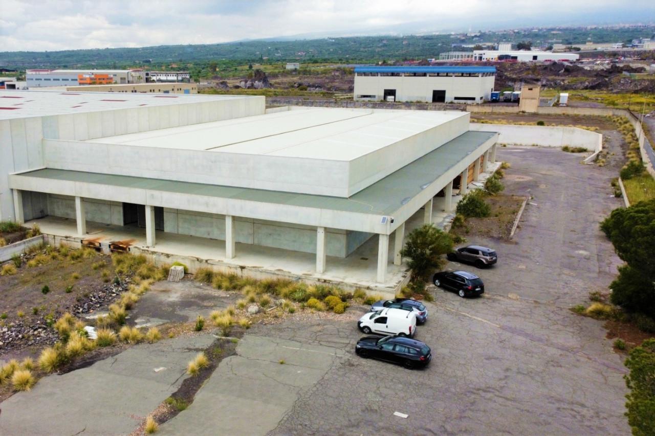 Capannone in vendita a Belpasso