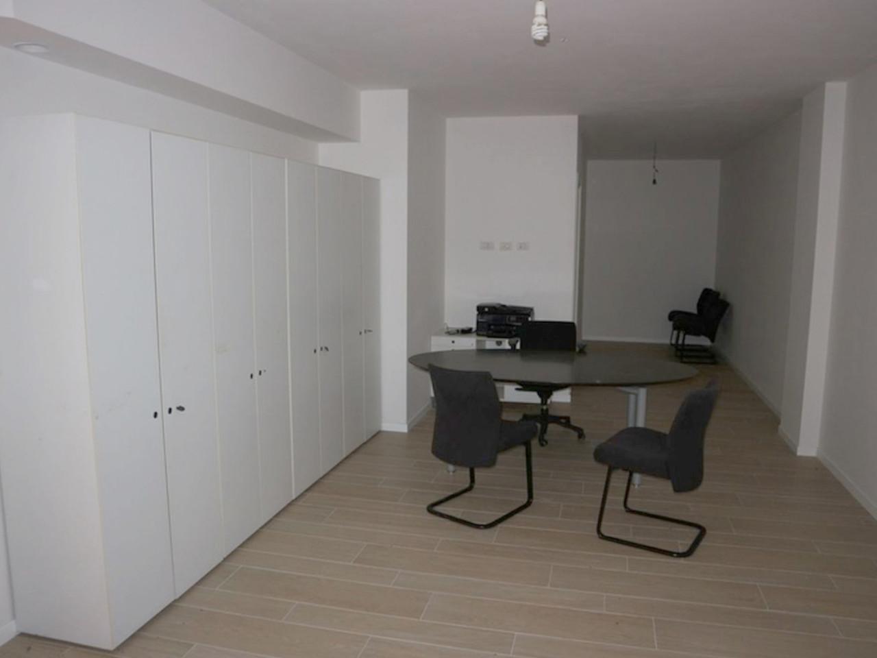 Cantina in vendita a Macerata