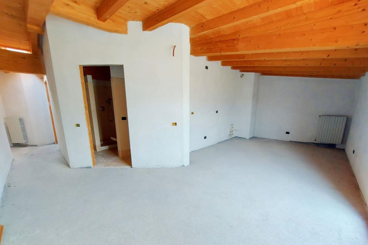 Appartamento in vendita a Olginate