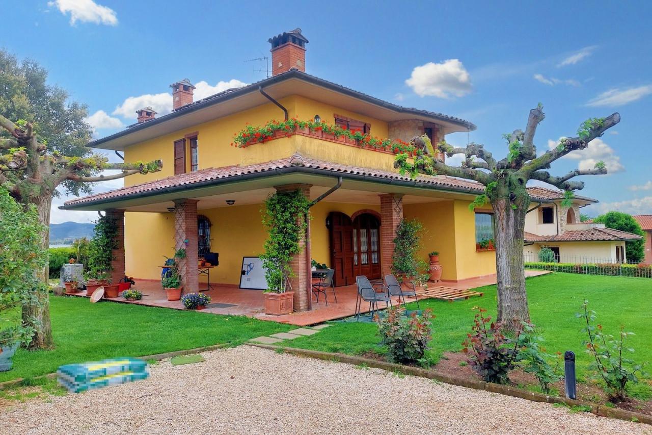 Casa indipendente in vendita a Castiglione Del Lago