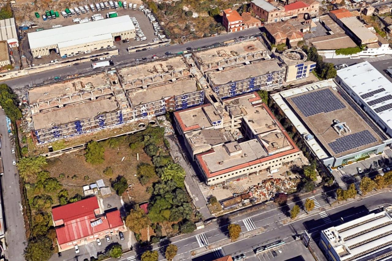 Esercizio commerciale in vendita a Catania