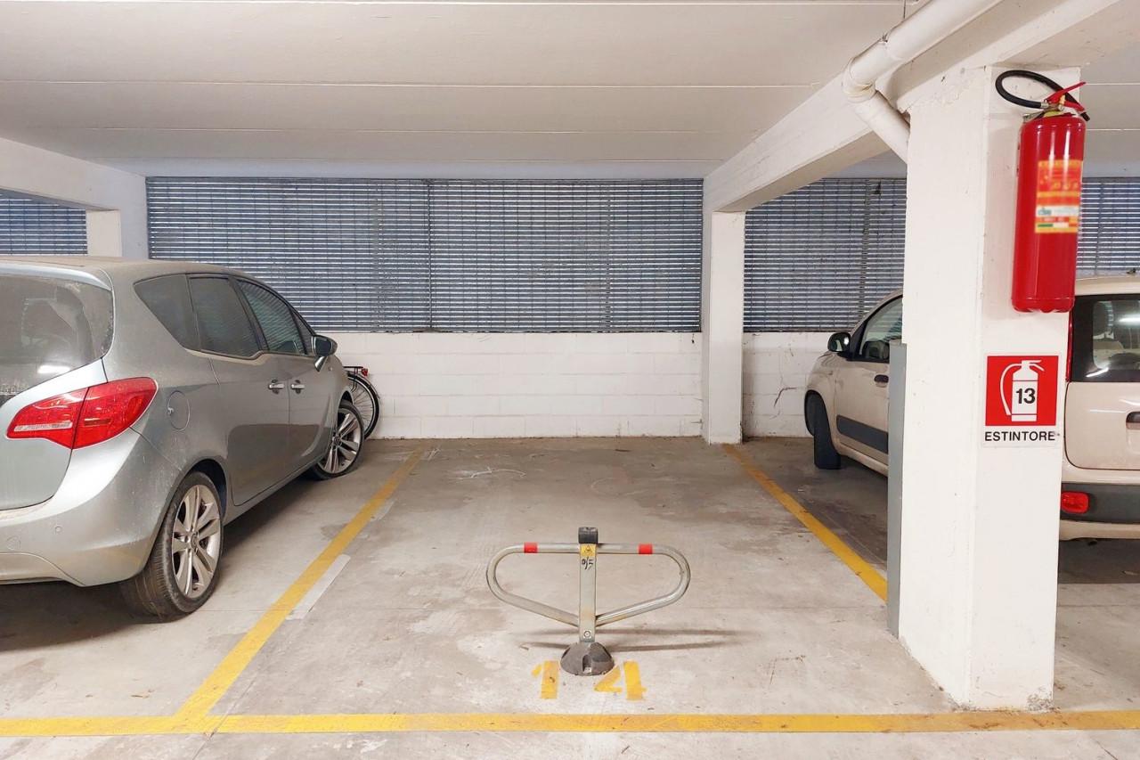 Posto auto in vendita a Bologna