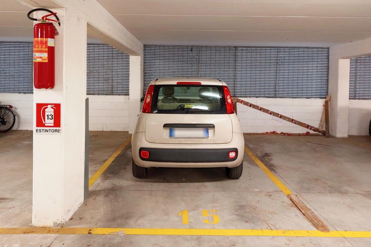 Posto auto in vendita a Bologna