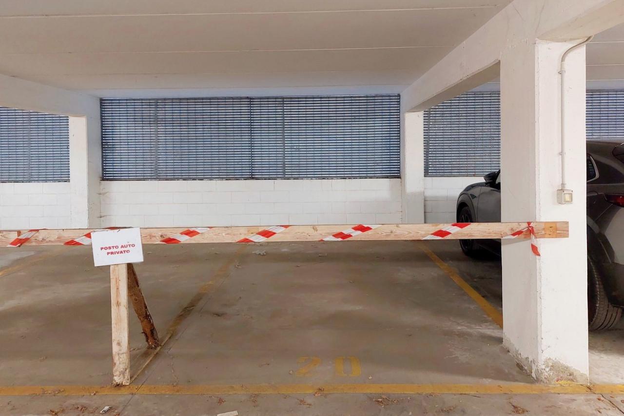 Posto auto in vendita a Bologna
