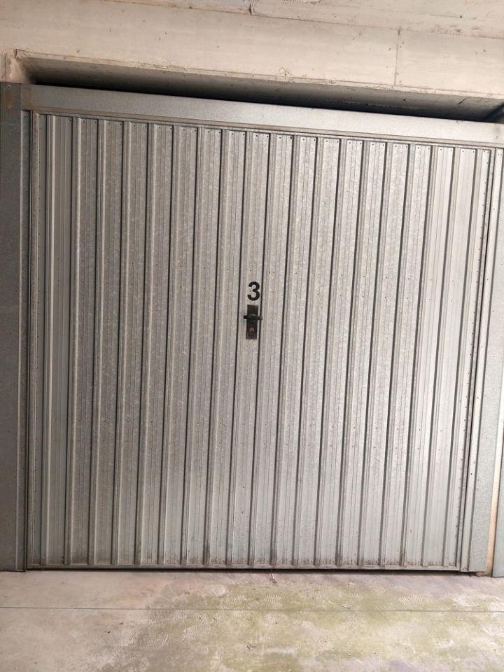 Garage in vendita a Roma