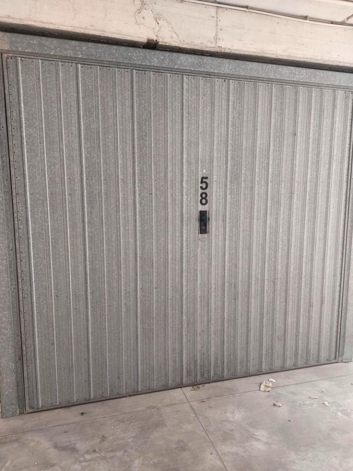 Garage in vendita a Roma