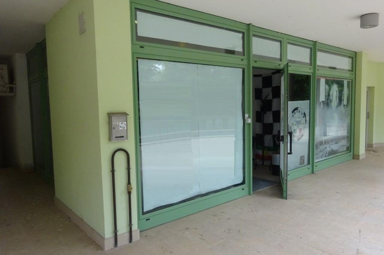 Negozio in vendita a Serra San Quirico