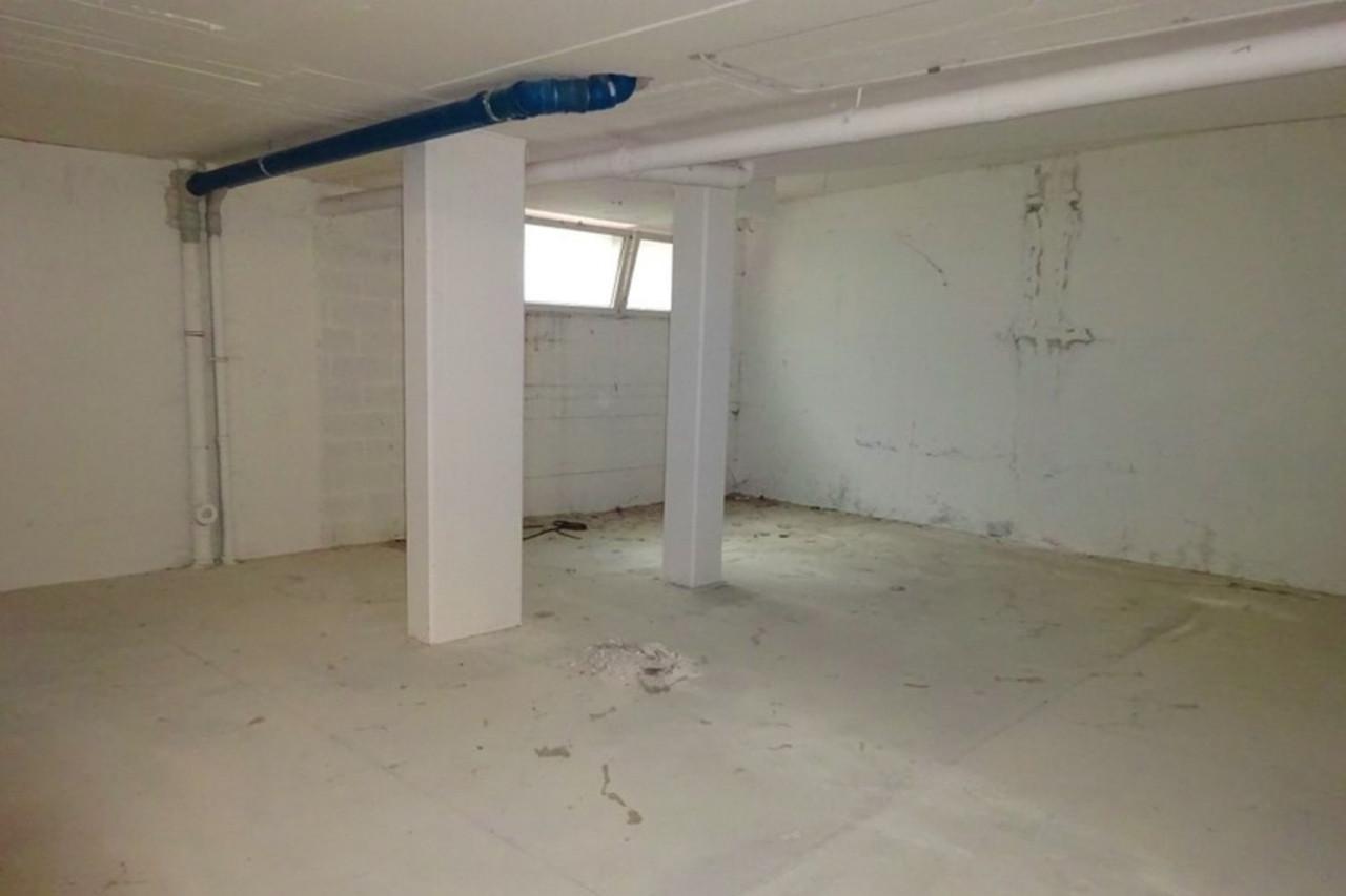 Magazzino in vendita a Serra San Quirico