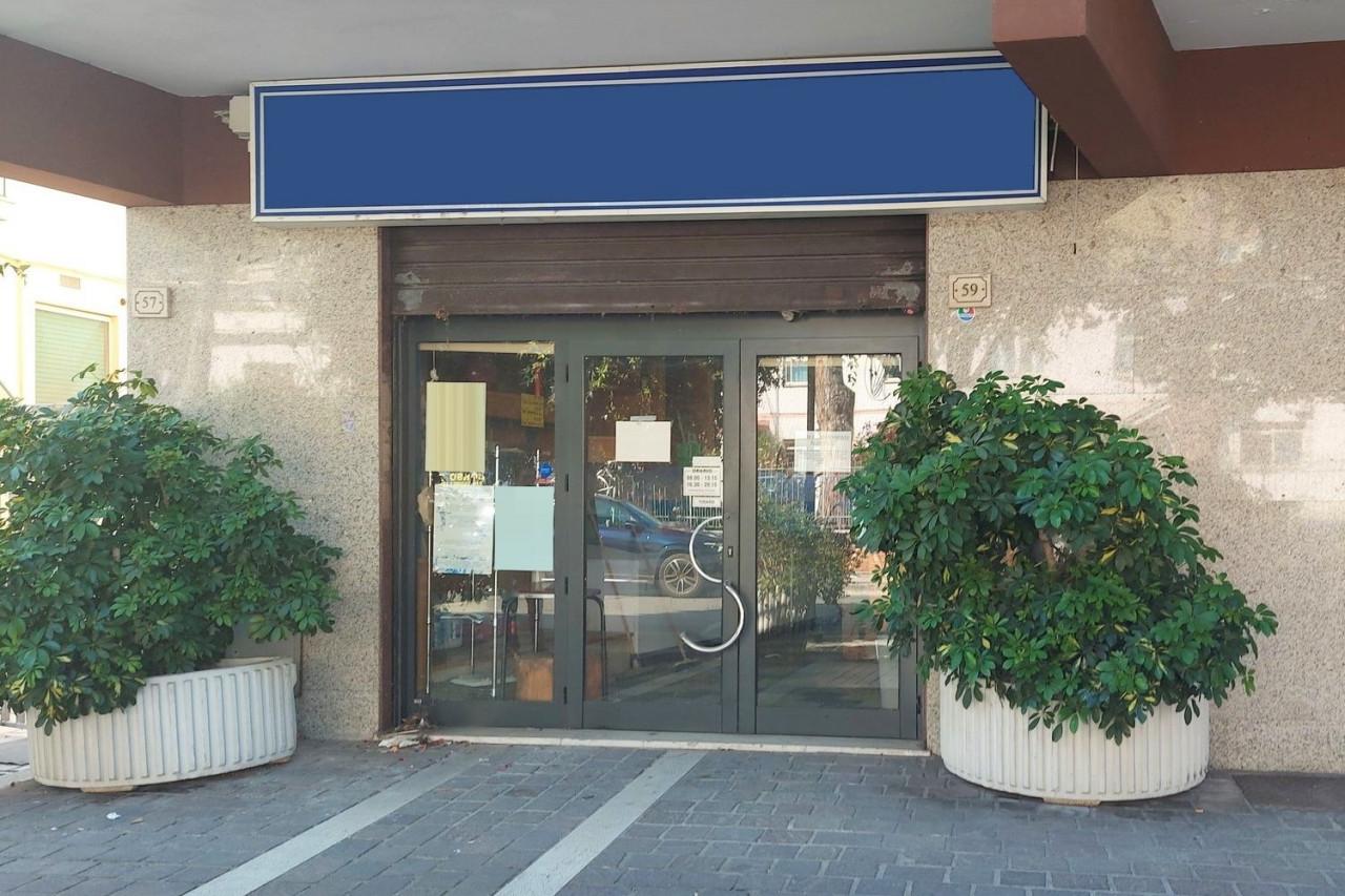 Negozio in vendita a Formia