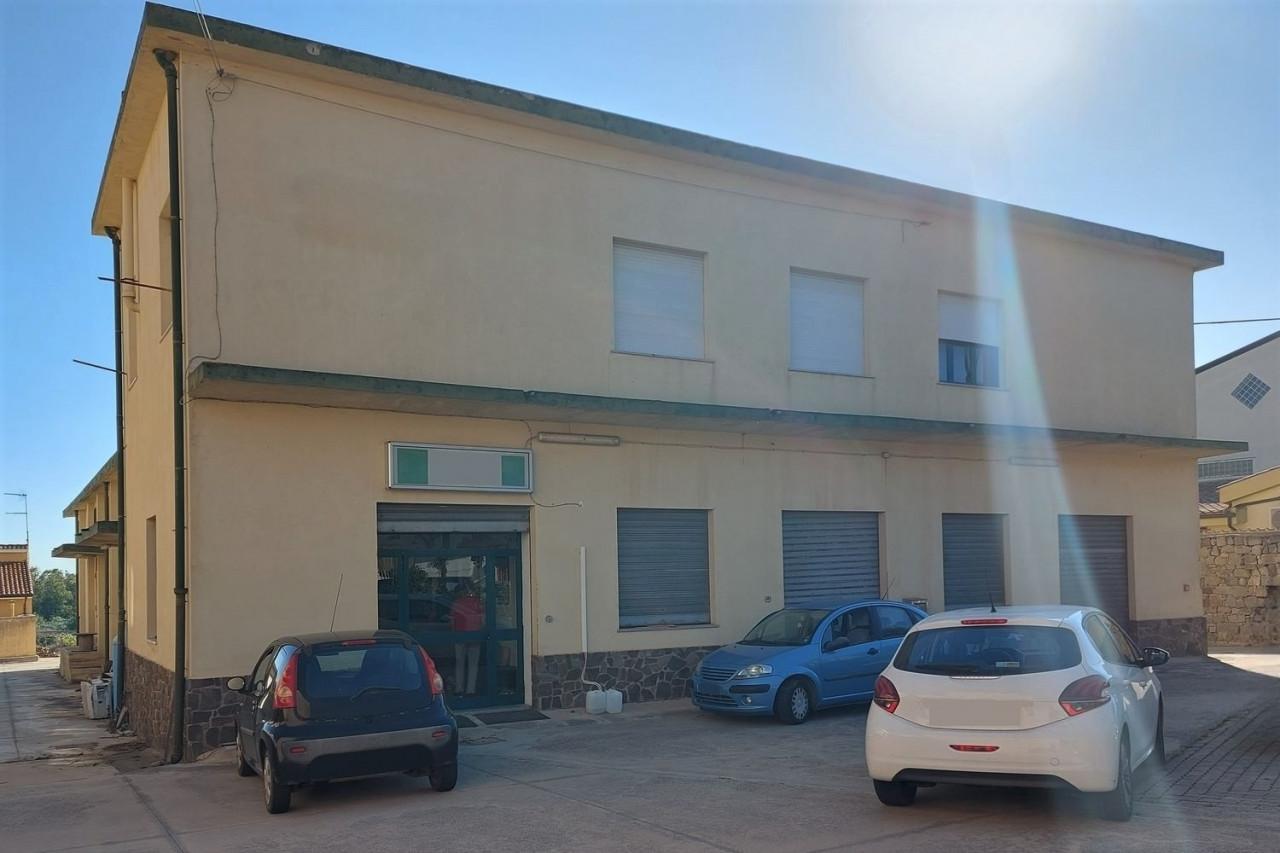 Capannone in vendita a Serrenti