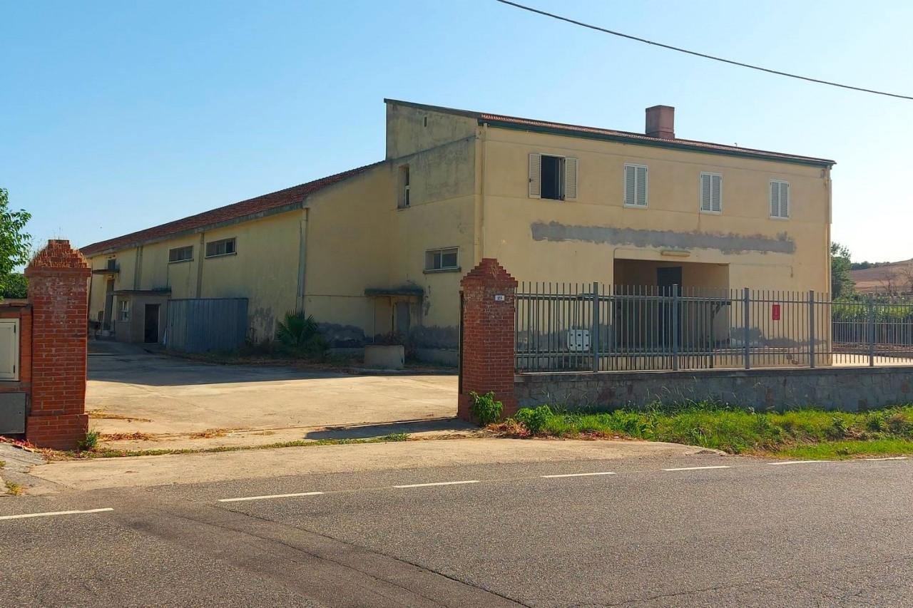 Capannone in vendita a Sanluri