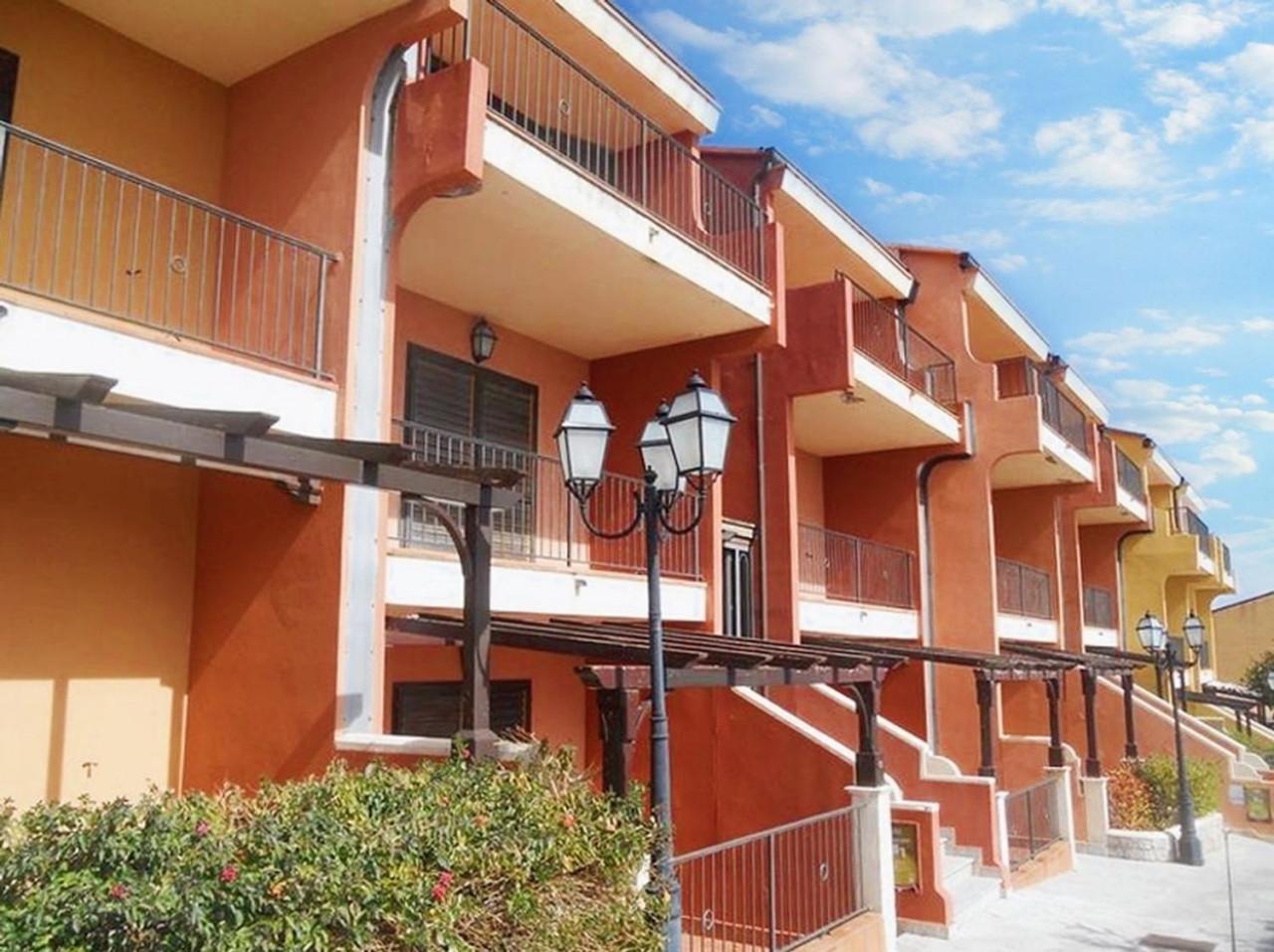 Appartamento in vendita a Sant'Alessio Siculo