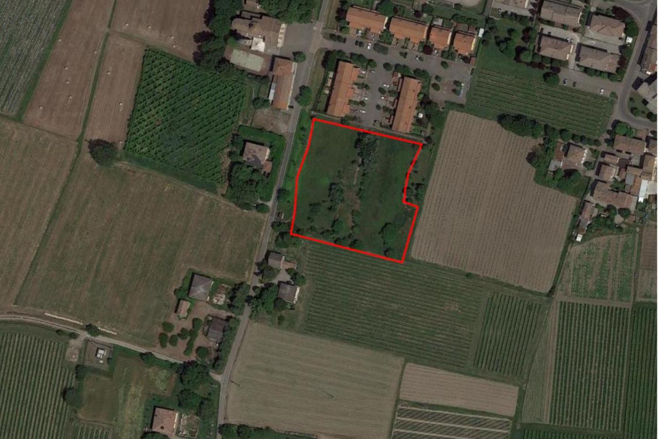 Terreno edificabile residenziale in vendita a Correggio