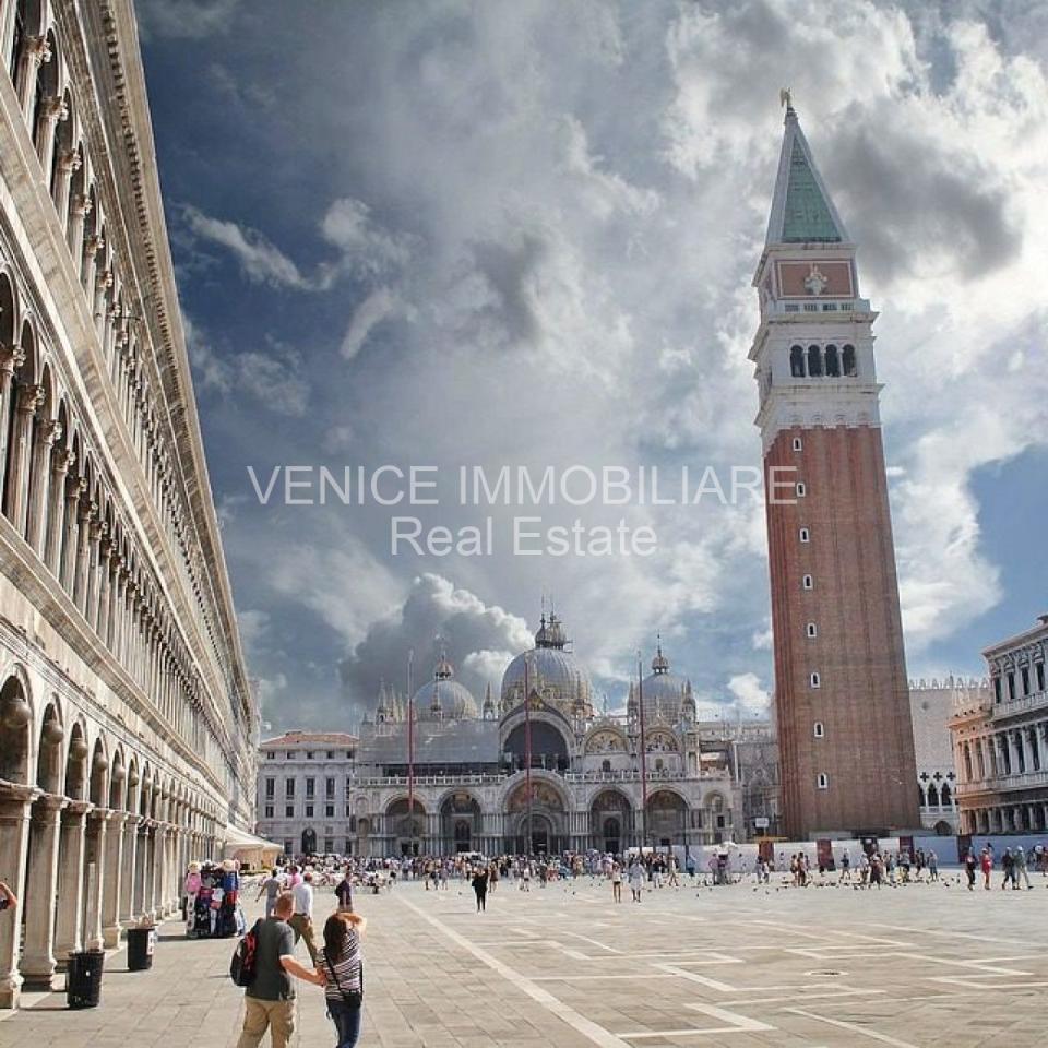 Esercizio commerciale in vendita a Venezia