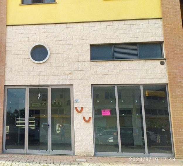 Palazzina commerciale in vendita a Follonica