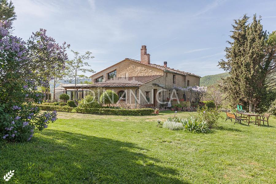 Azienda agricola in vendita a Pomarance