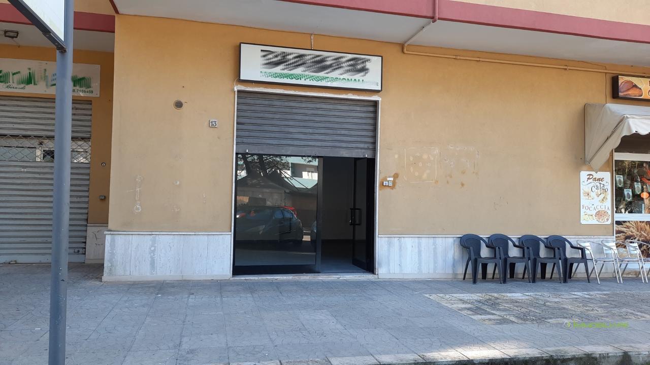 Negozio in affitto a Brindisi