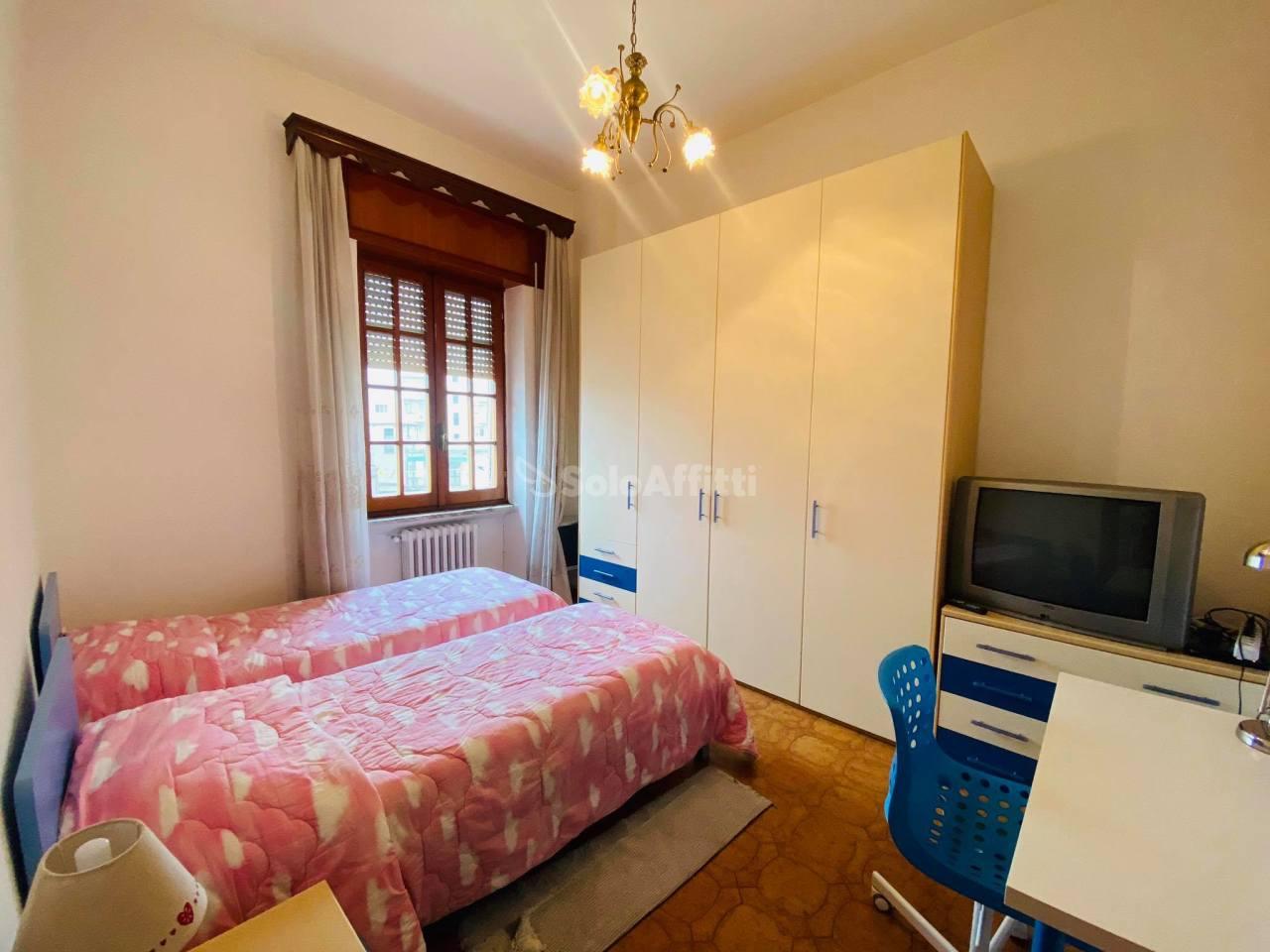 Stanza in appartamento in affitto a Latina