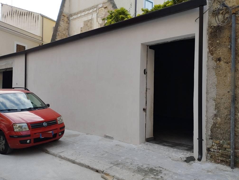 Magazzino in vendita a Palermo