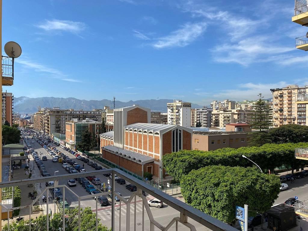 Appartamento in vendita a Palermo