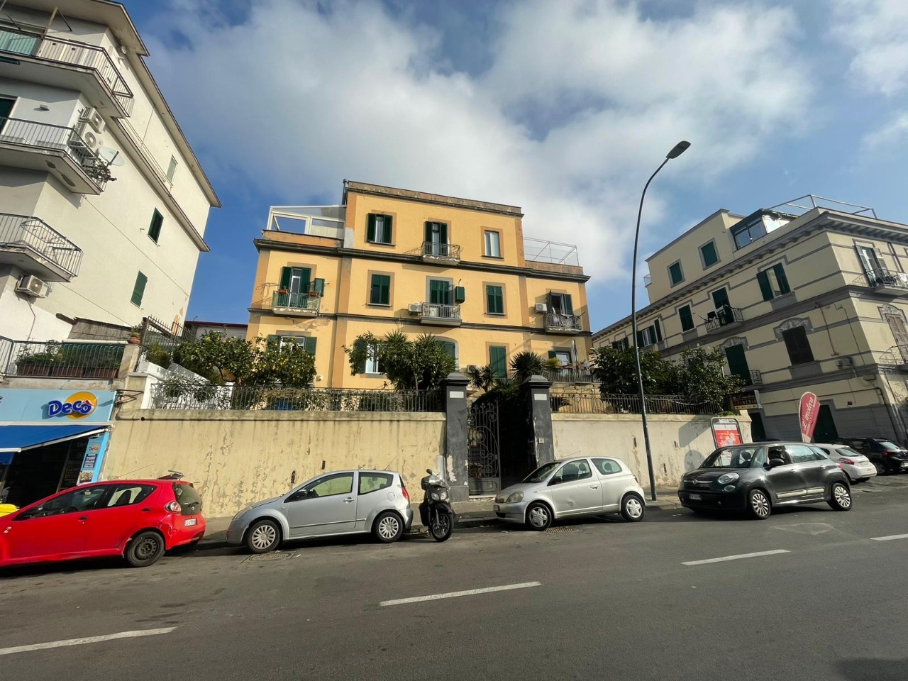 Appartamento in vendita a Napoli