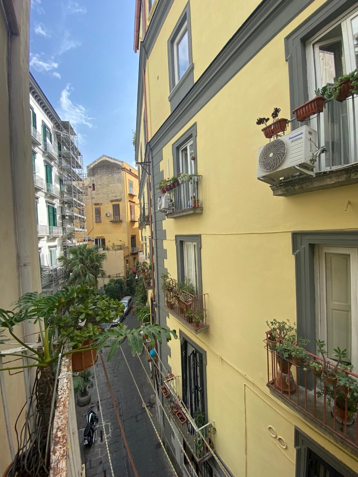Appartamento in vendita a Napoli