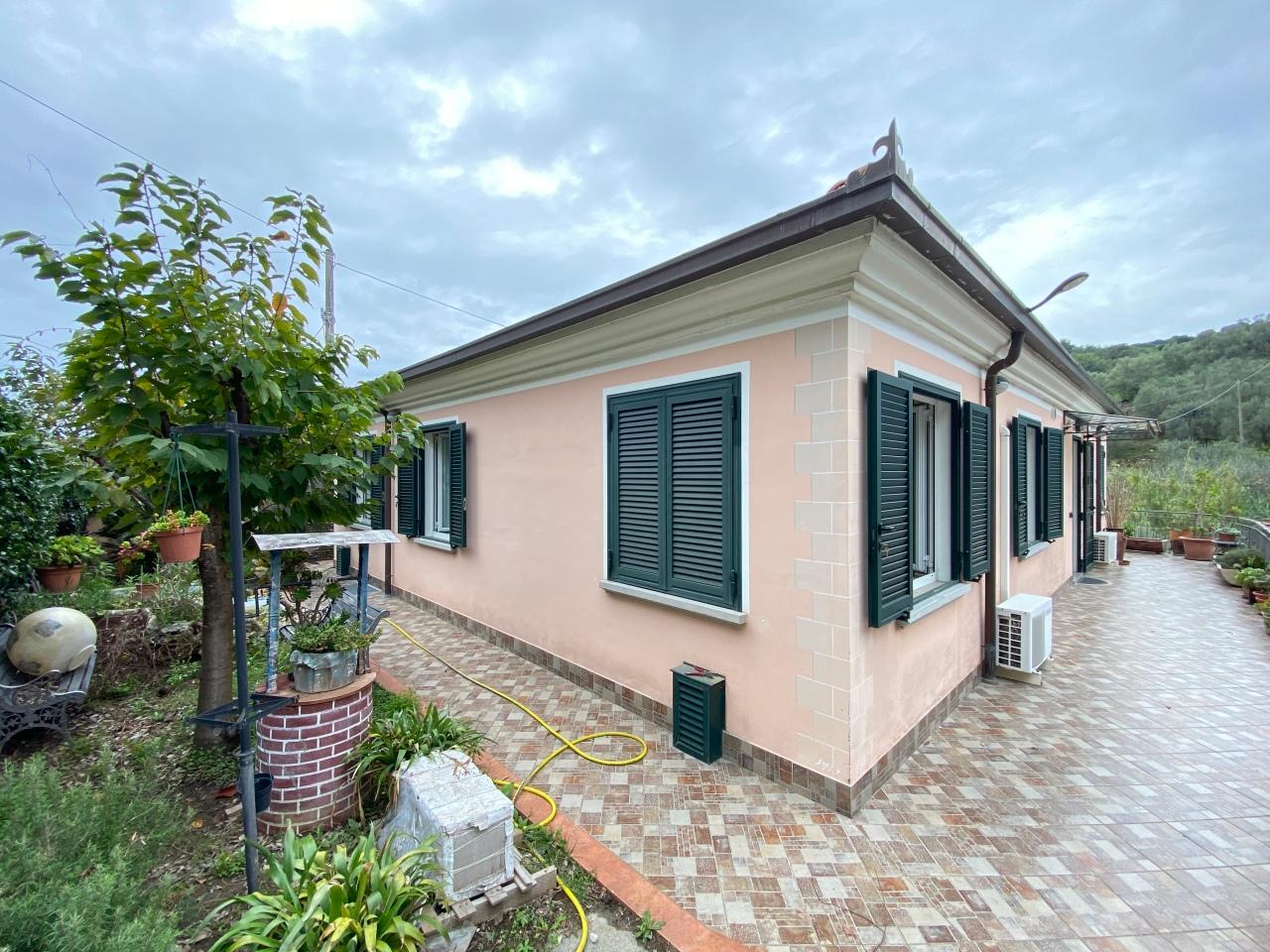 Villa in vendita a San Bartolomeo Al Mare