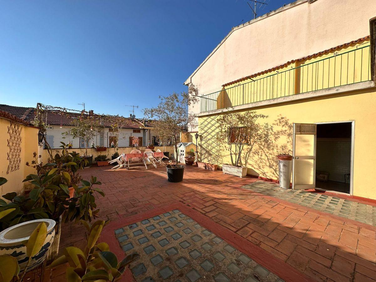 Casa indipendente in vendita a Prato