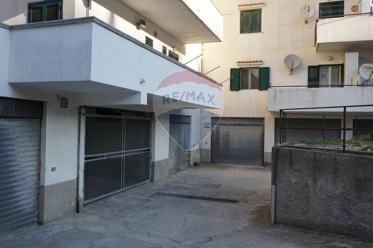 Box in vendita a Vieste