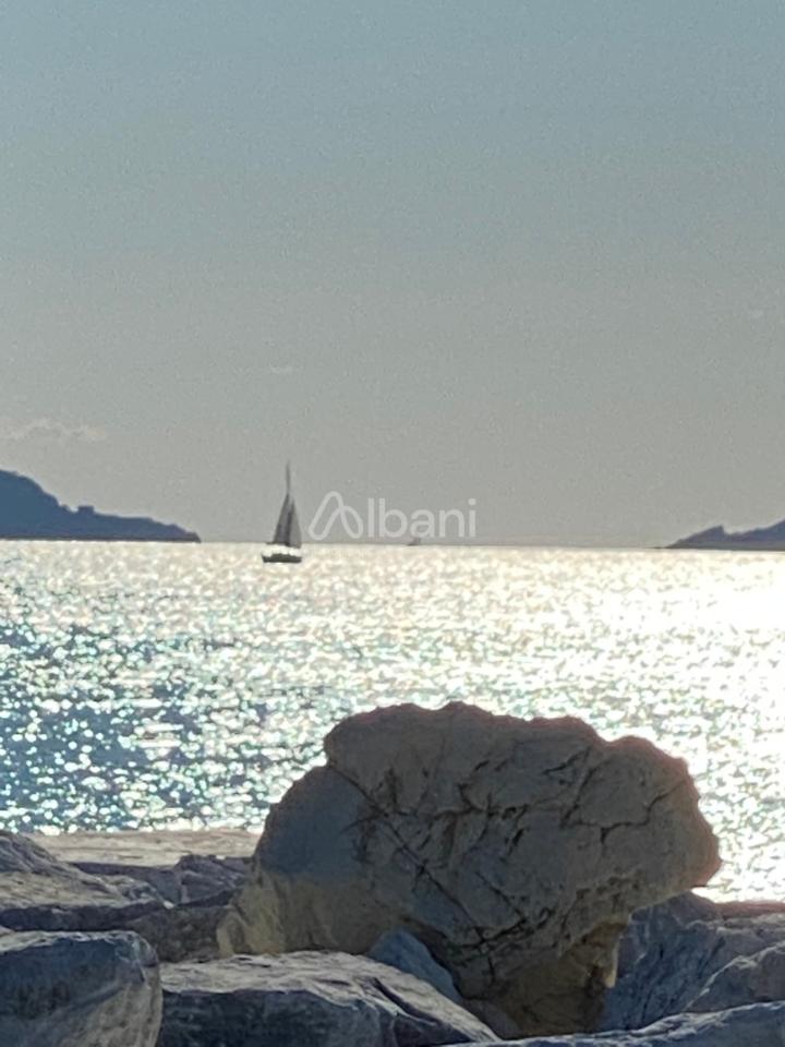 Tabaccheria in vendita a Lerici