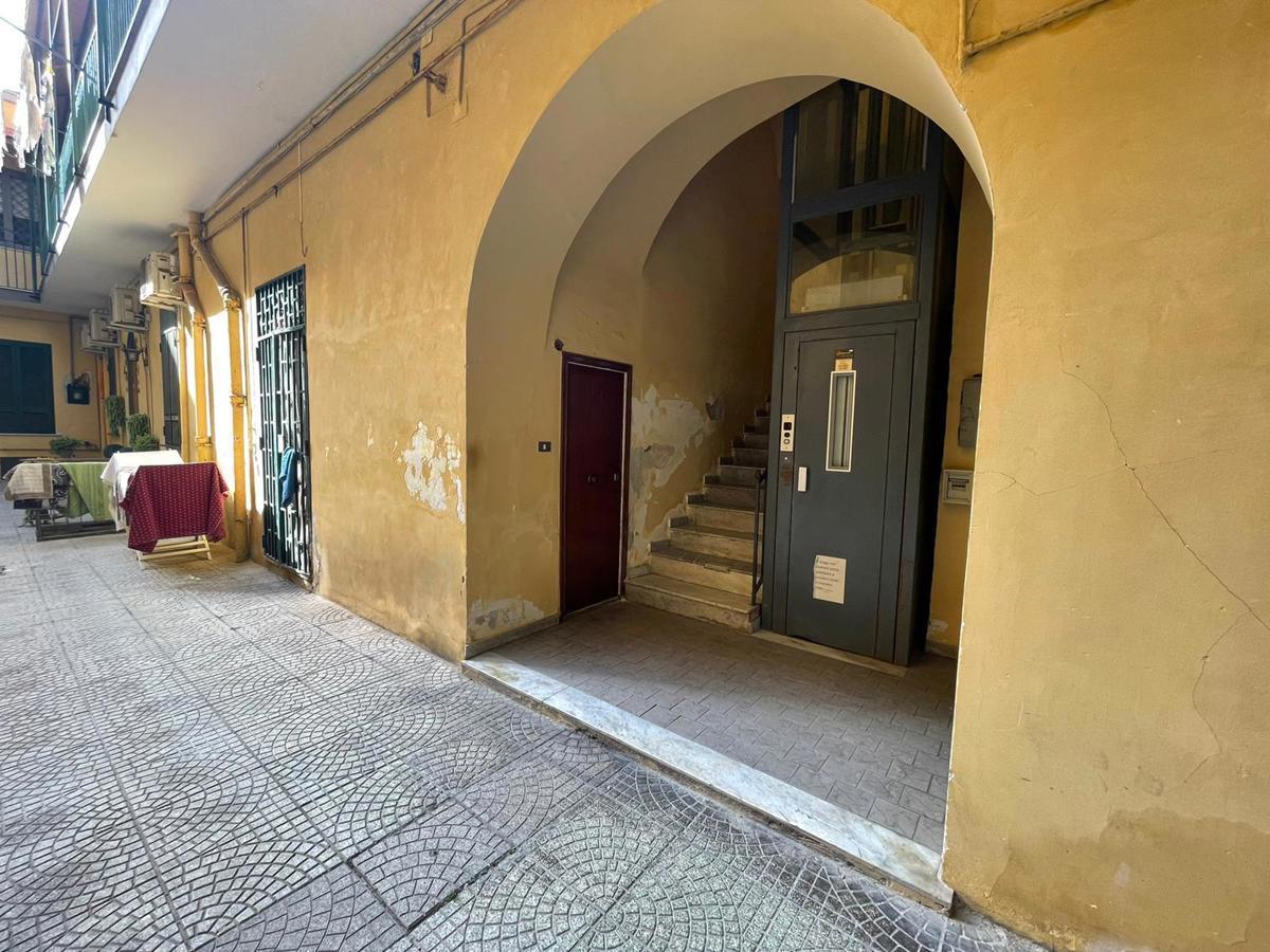 Appartamento in vendita a Napoli