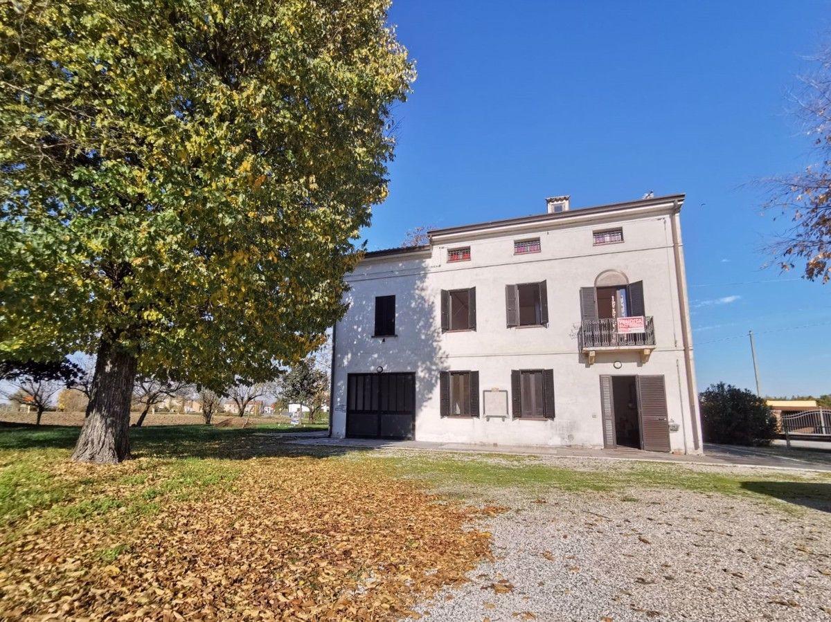 Casa indipendente in vendita a Bergantino