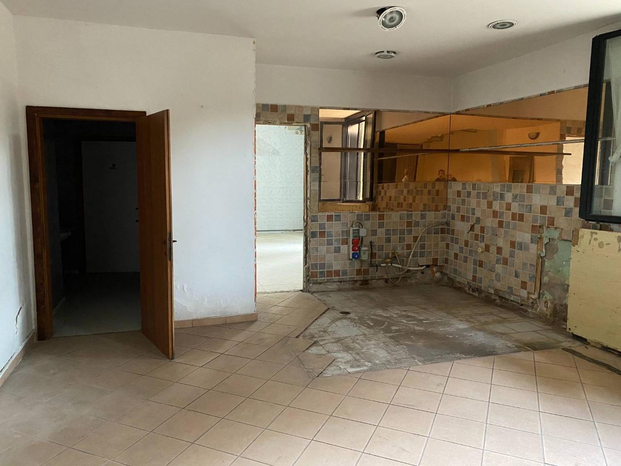 Esercizio commerciale in vendita a Cervia