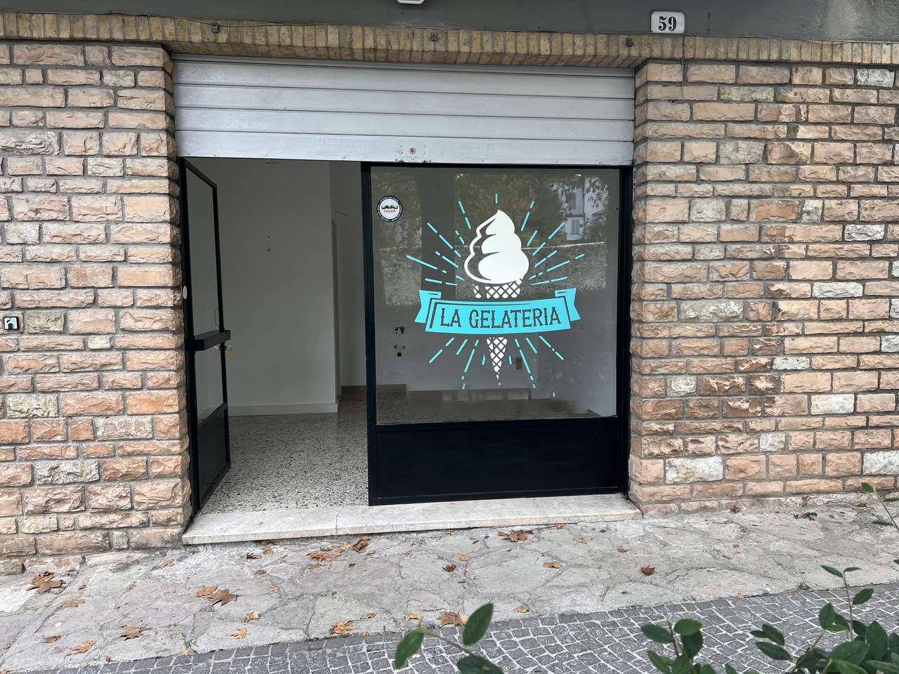 Negozio in affitto a Spoleto