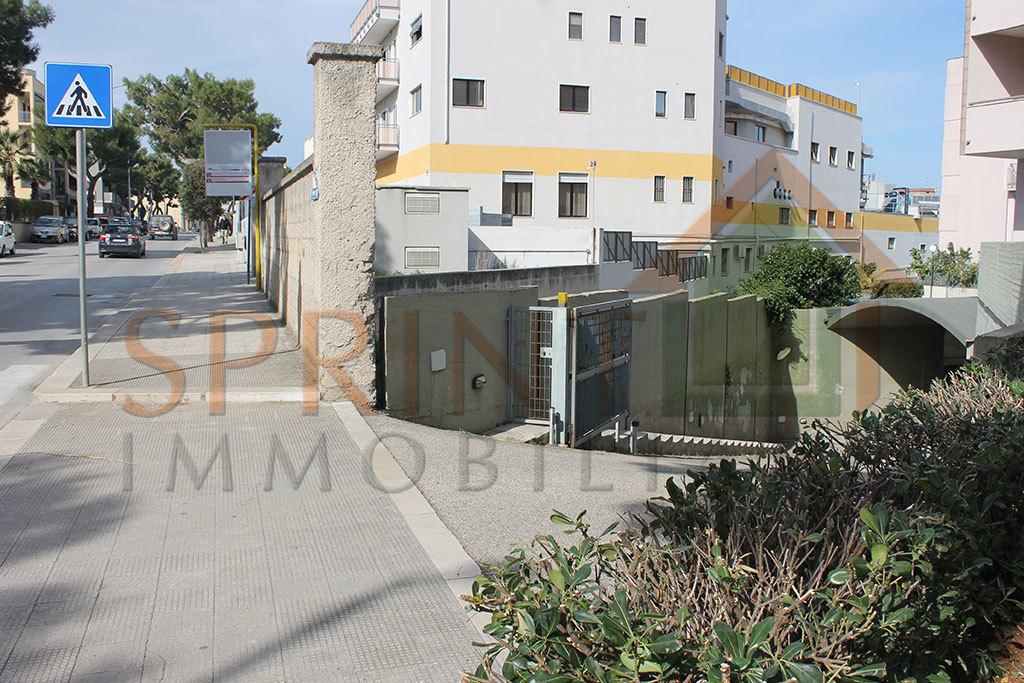 Magazzino in vendita a Monopoli
