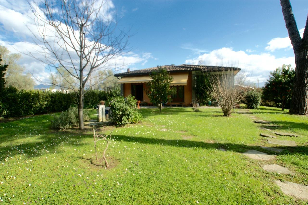 Villa a schiera in vendita a Ameglia