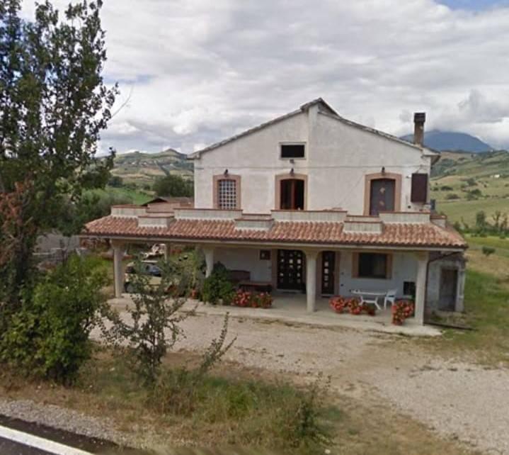 Casa indipendente in vendita a Bellante
