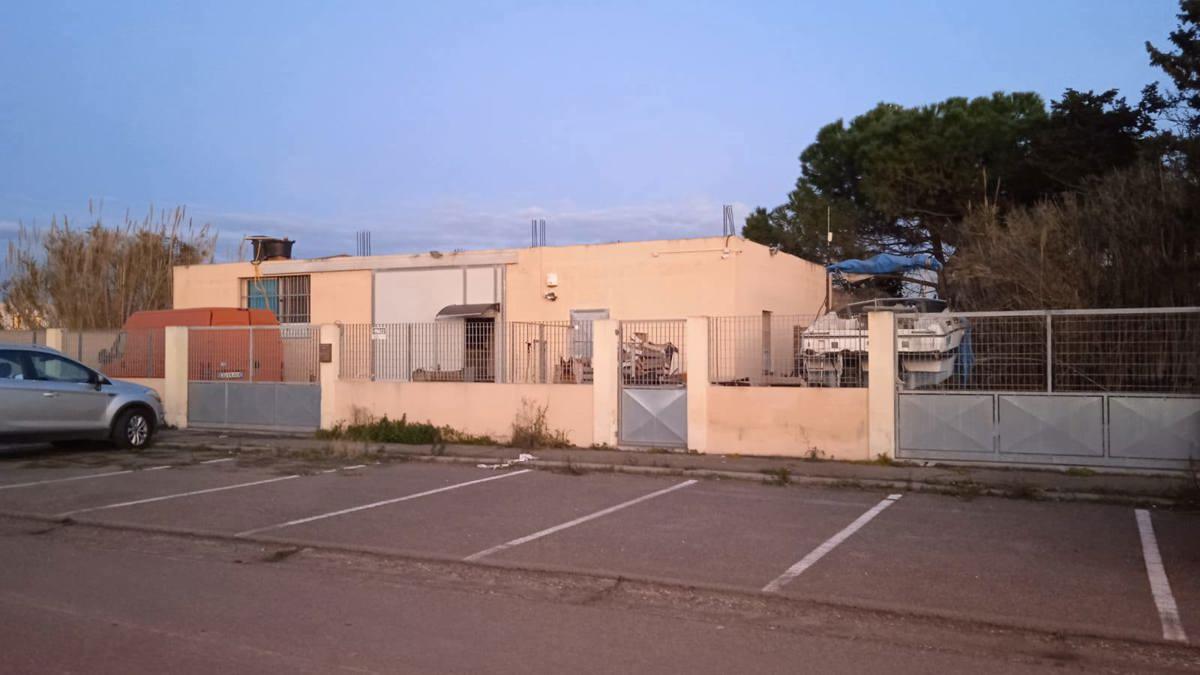 Capannone in vendita a Cabras