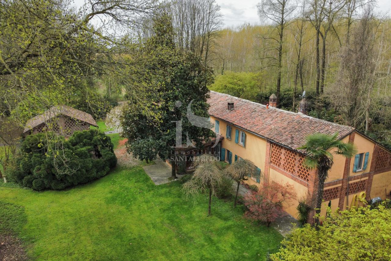 Casale in vendita a Zeme