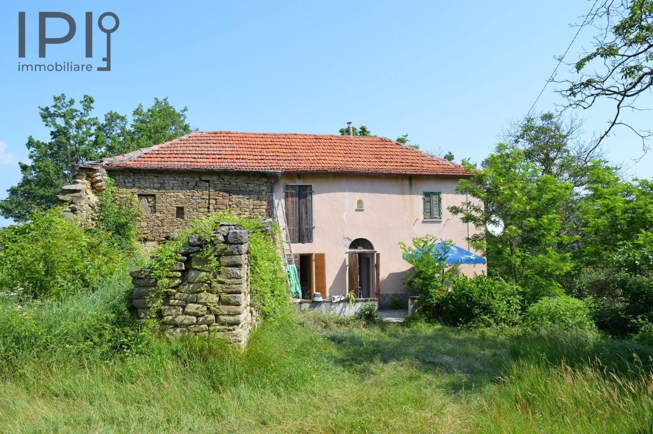 Rustico in vendita a Roccaverano