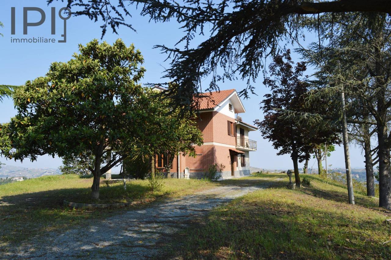 Villa in vendita a Canelli
