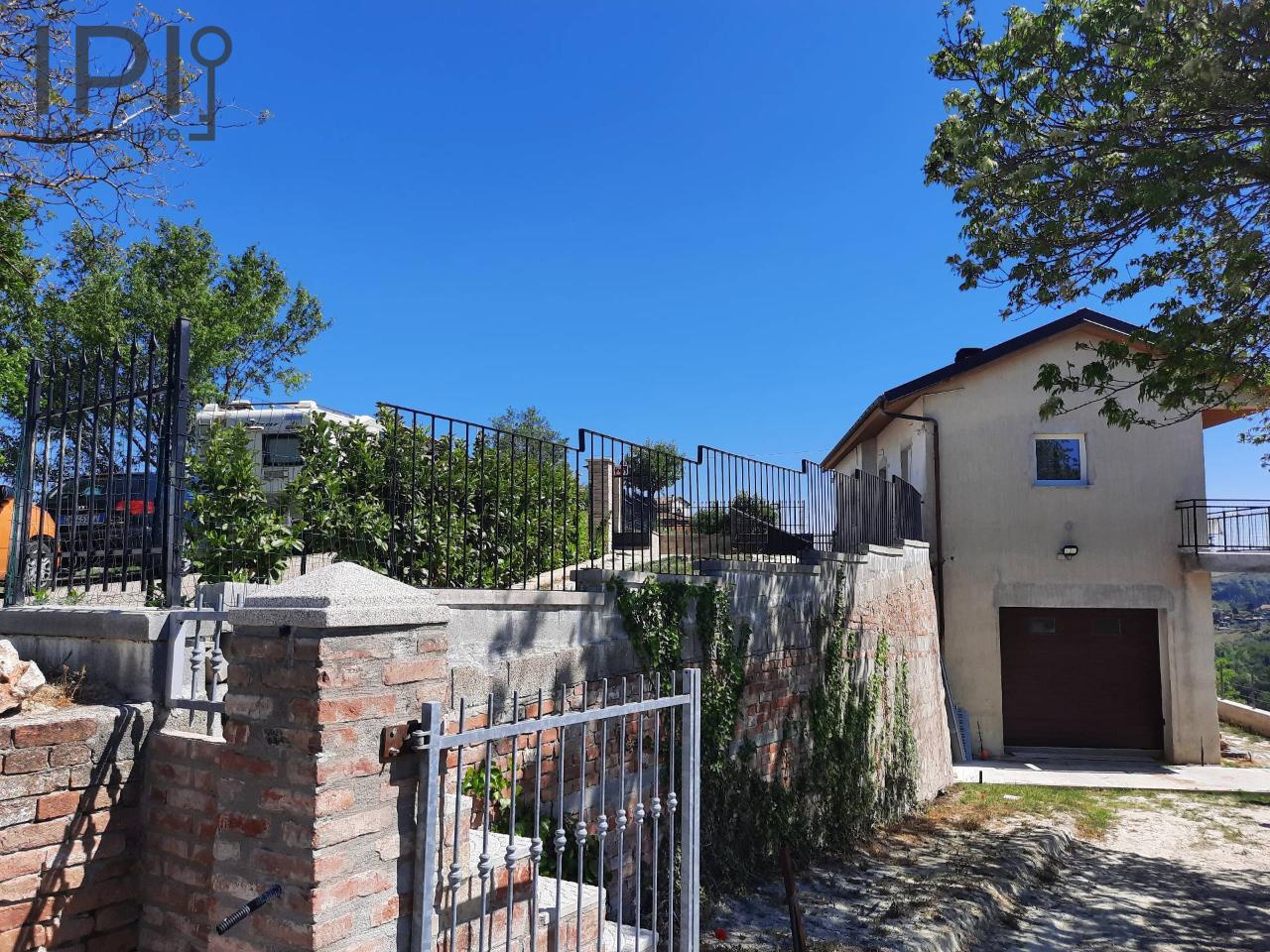 Villa in vendita a Canelli